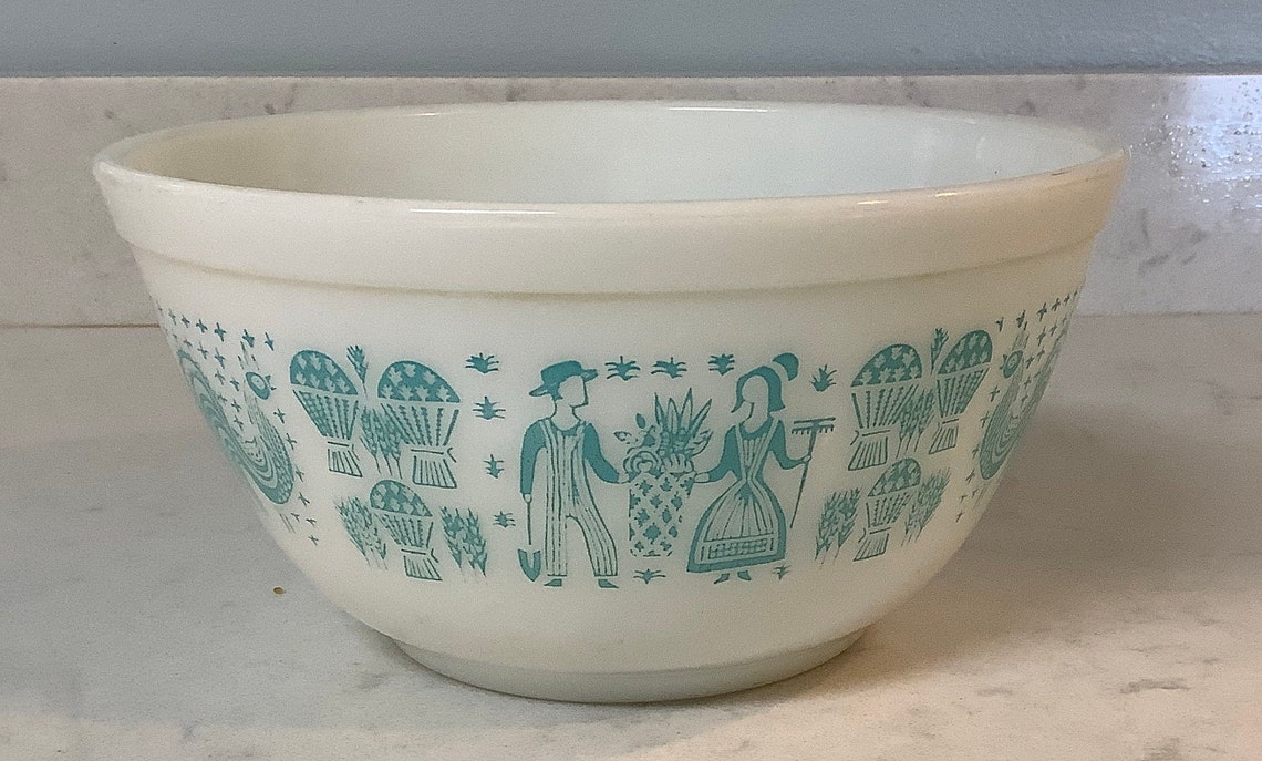 Vintage Pyrex Amish Mixing Bowl 402 1 1/2 Quart - Etsy Canada