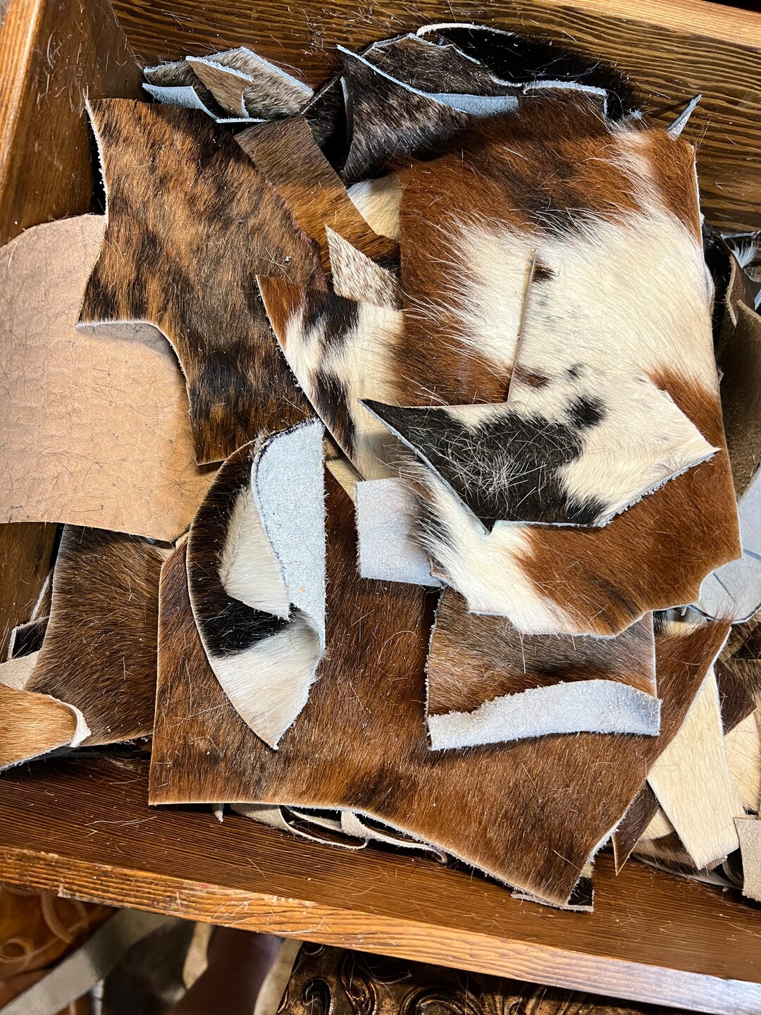 Hair on Cowhide OR Embossed Leather Small to Large Scraps 5 Lb. - Etsy