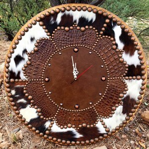 24" Fancy Western Cowboy Decor Wall Hang Round Clock Cowhide & Embossed ...