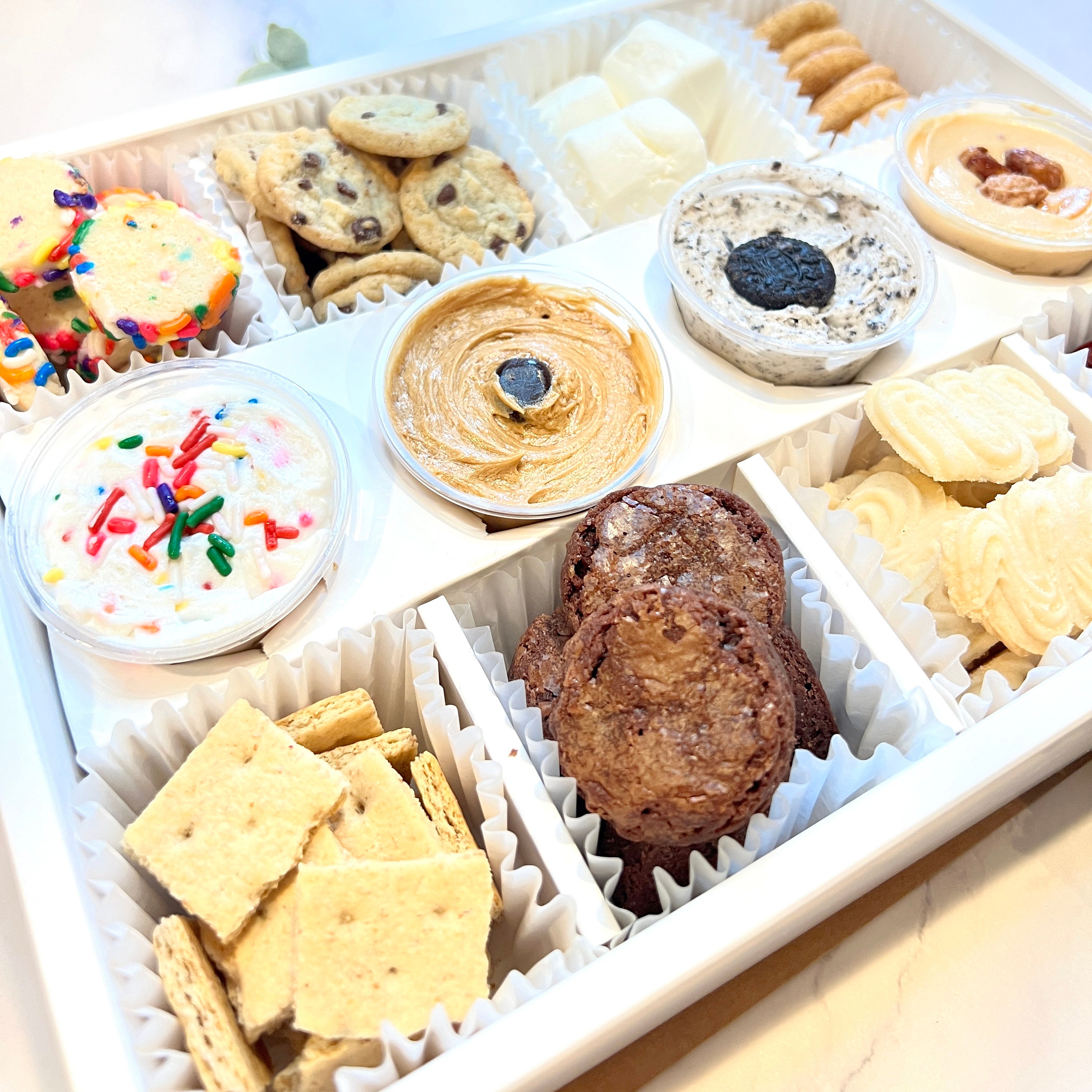 Grazing Box Charcuterie Board Gift Box Party Grazing Dessert Box Dip ...