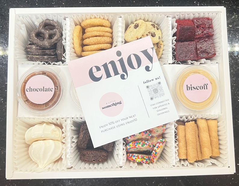 Grazing Box Charcuterie Board Gift Box Party Grazing Dessert Box Dip ...