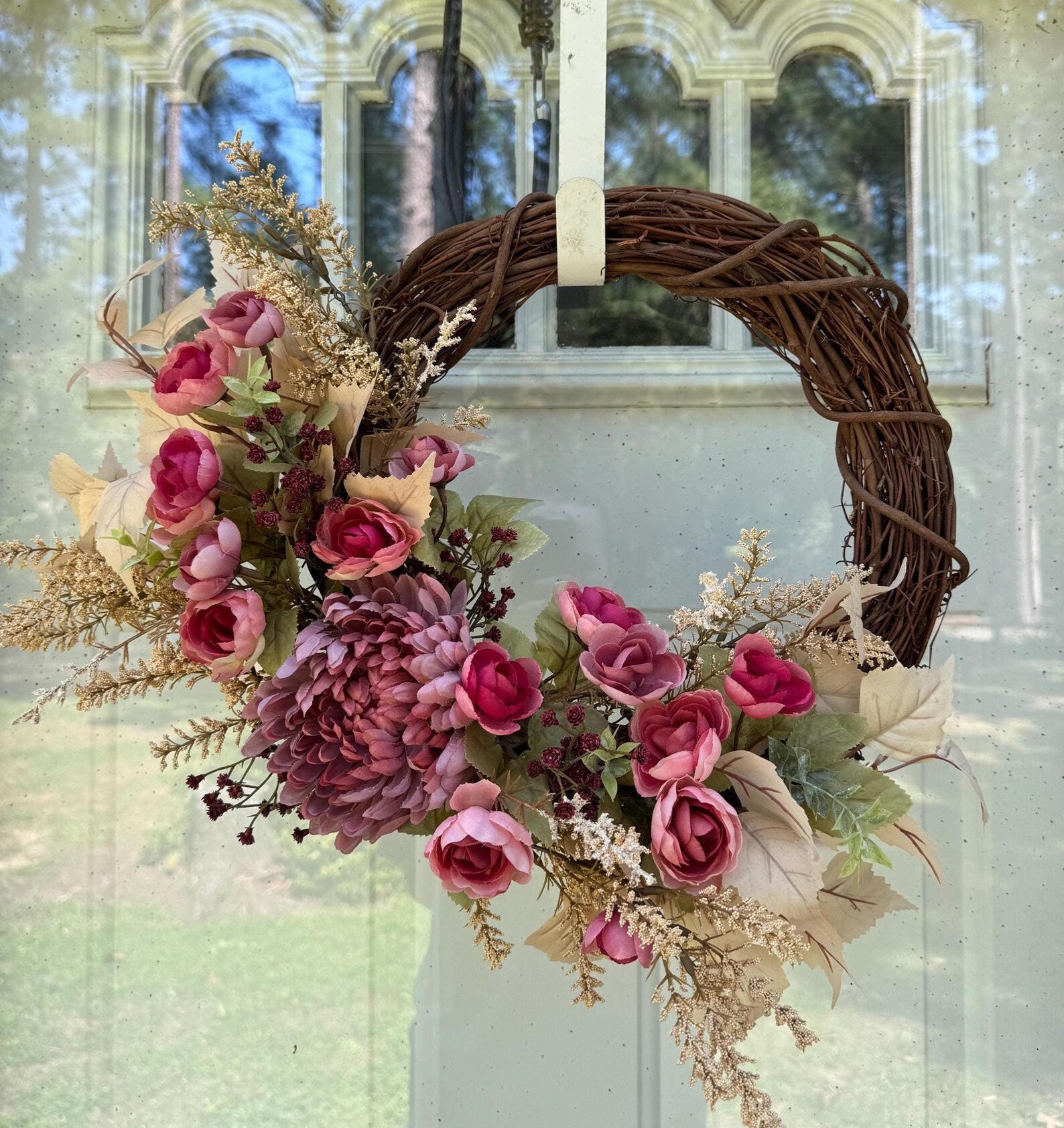 Pink Autumn Wreath: Mauve Mum, Ranunculus, and Aspen Leaf Decor - Etsy