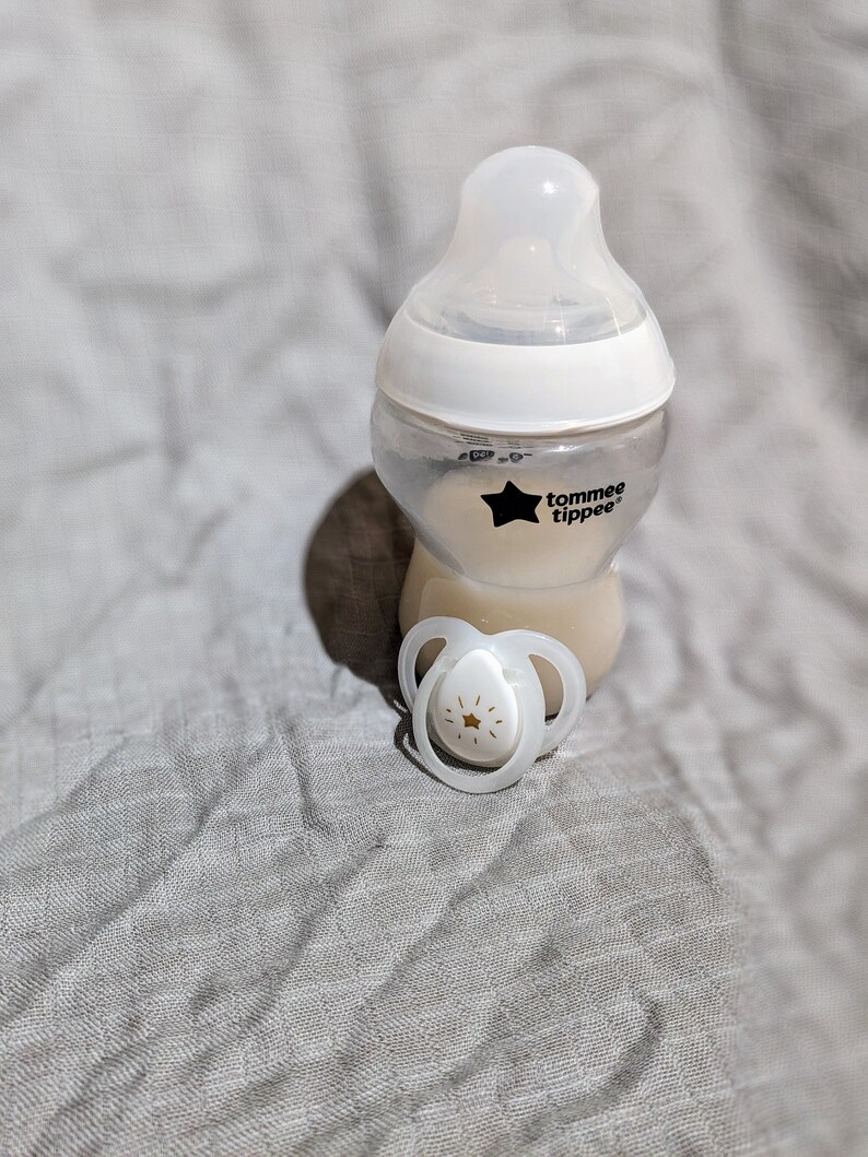 Tommee Tippee Reborn Pacifiers Handmade, Reversible Magnetic, Neutral ...