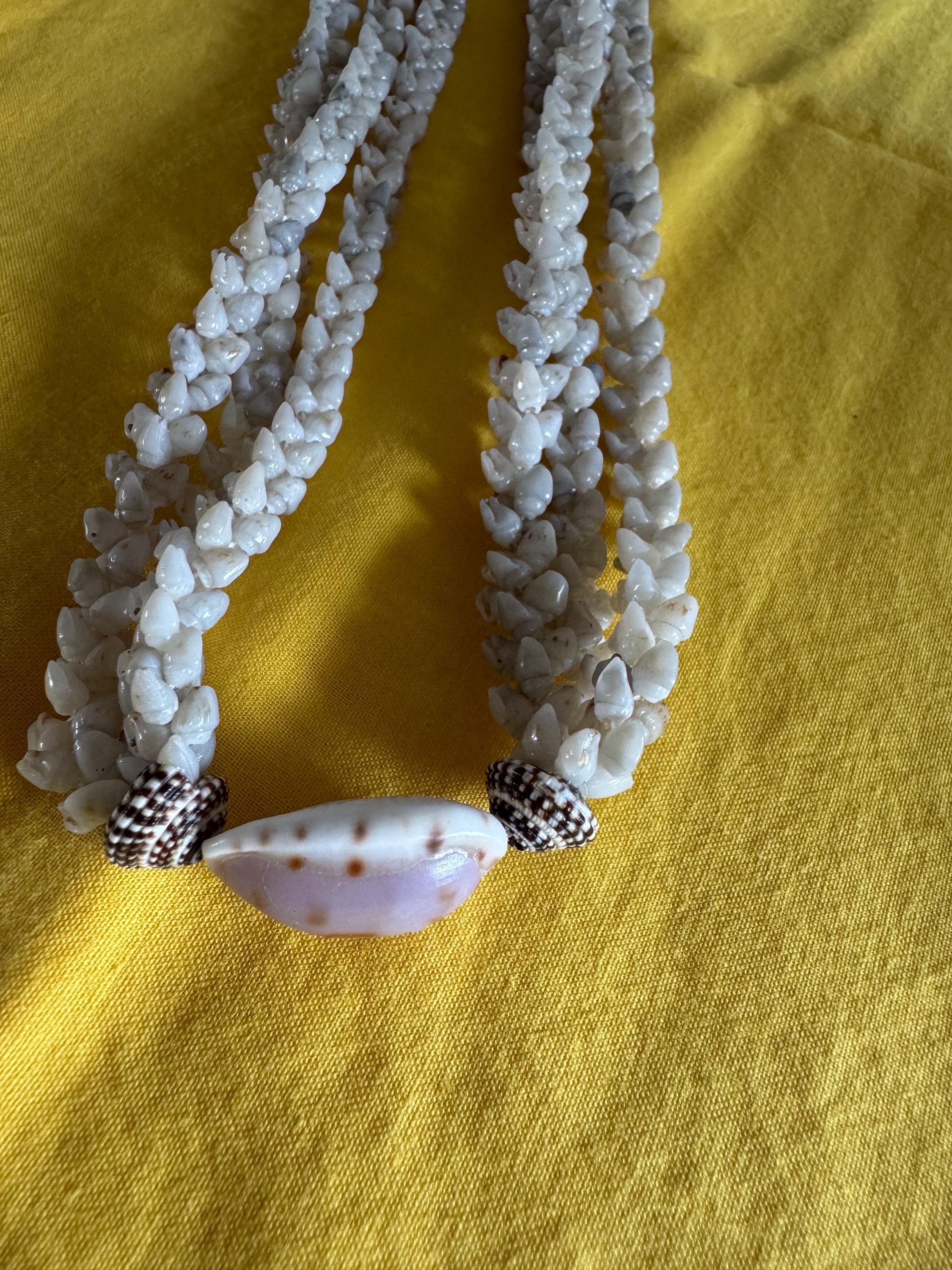 100% Genuine Niihau Pikake Shell Lei, Dark Uli Uli 3-strand 36”. Momi ...