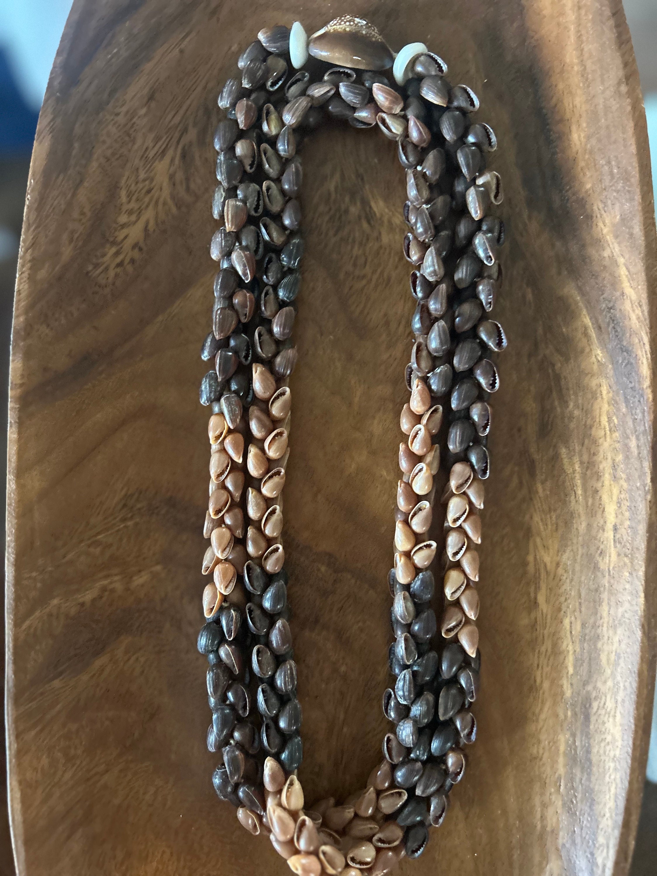 100% Genuine Poleho Shell Lei Jewelry, Two Tone Poleho Colors,44 ...