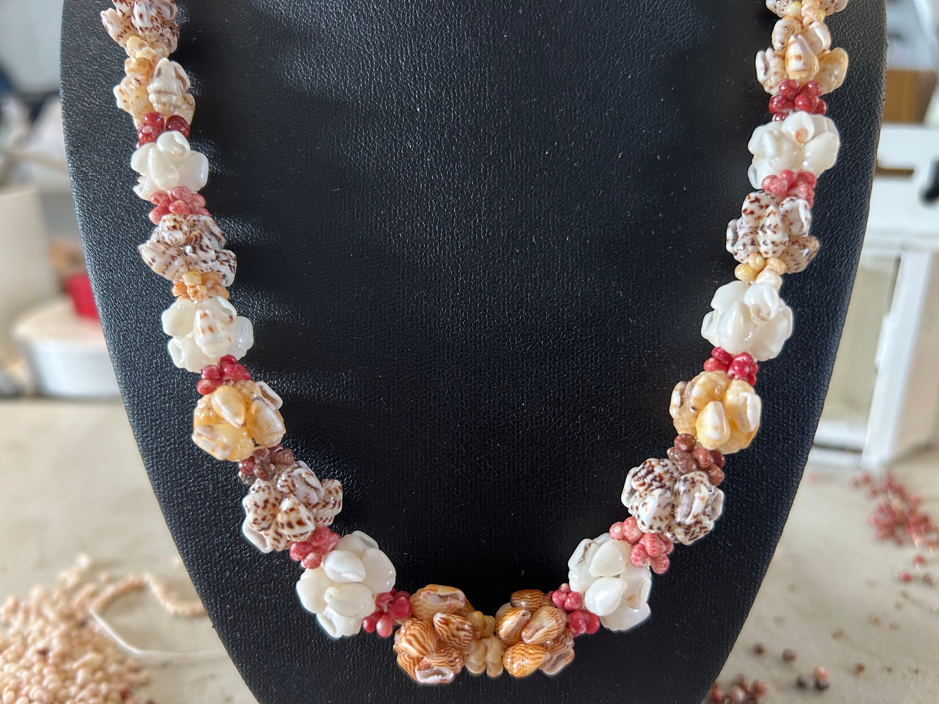 100% Genuine Niihau Dbl Crown Flower Shell Lei Jewelry 22. Extremely ...