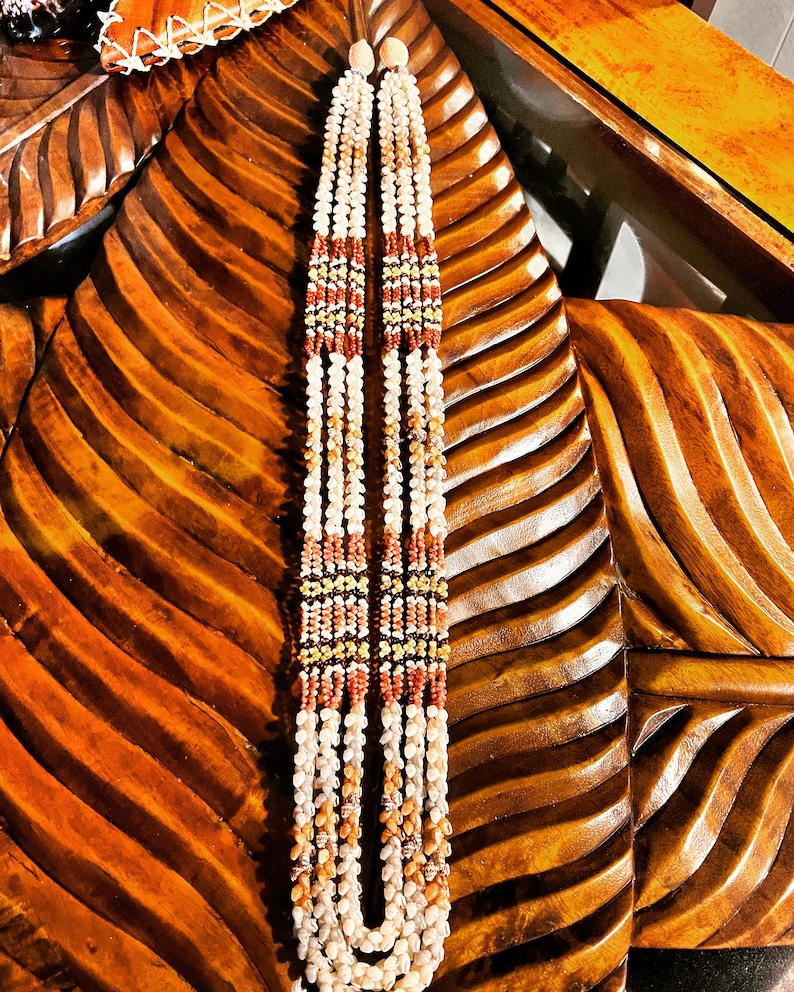 100% Genuine Vibrant Ni’ihau Shell Lei 40” Beautifully Graduated 3 ...