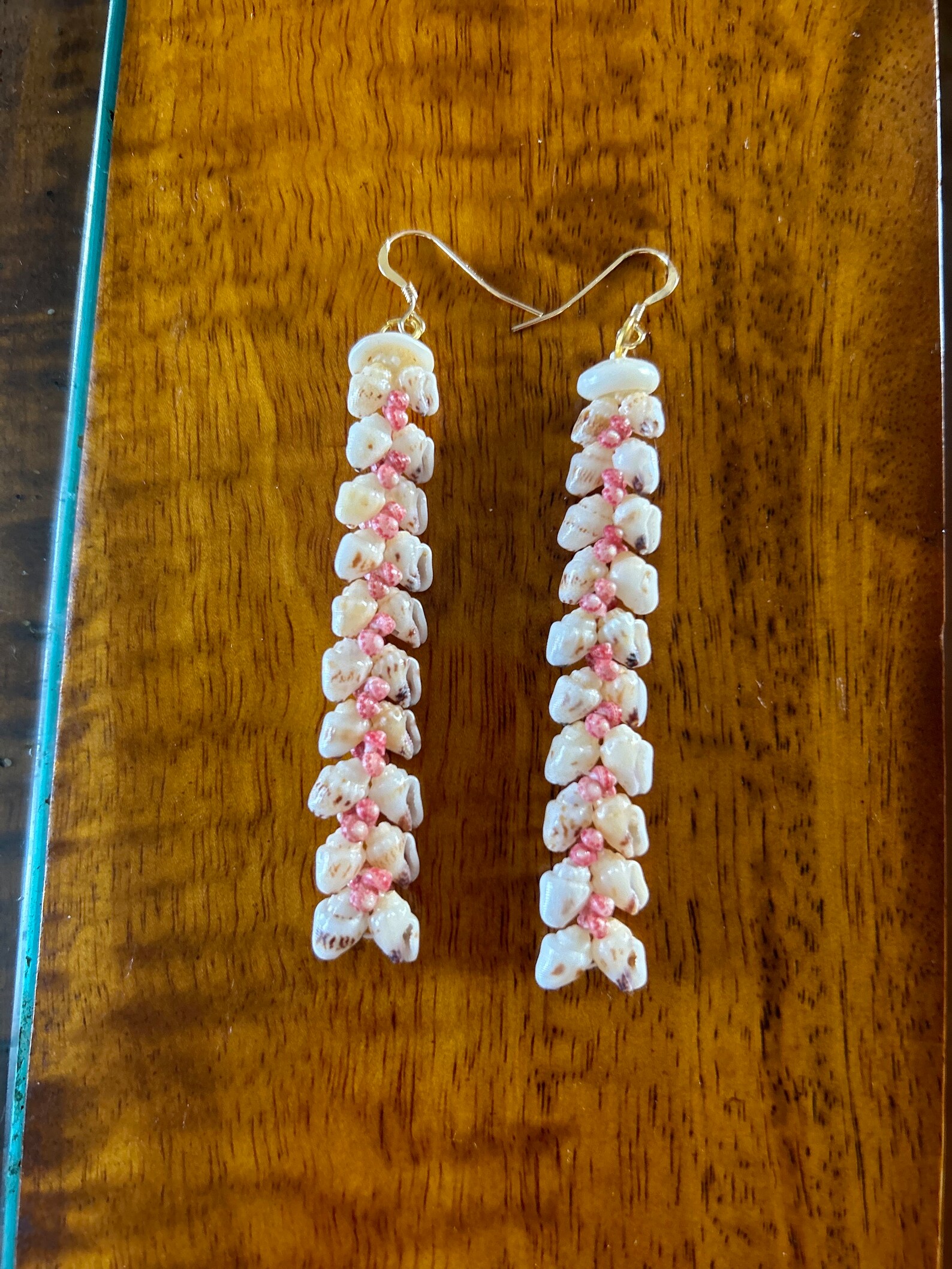 100% Genuine Niihau Shell Jewelry Heliconia Earrings, Hot Pinks and ...