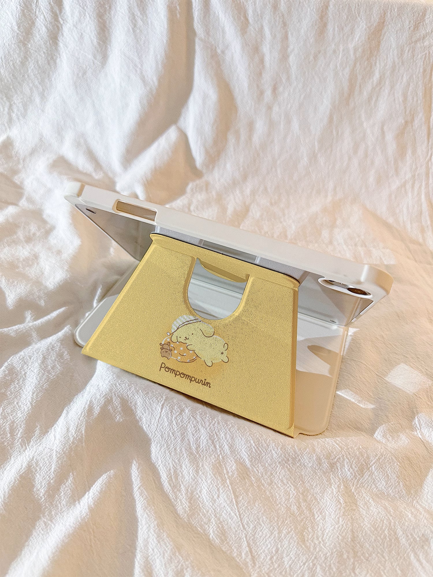 Kawaiii Cute Pompompurin Sanrio iPad Case: Sanrio Pompompurin in Bed ...