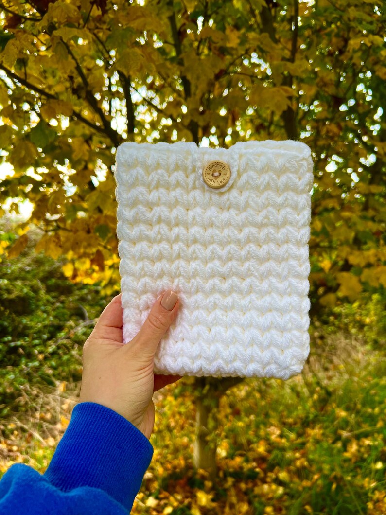 Crochet Kindle Sleeve: Handmade E-reader Case With Free Stickers - Etsy