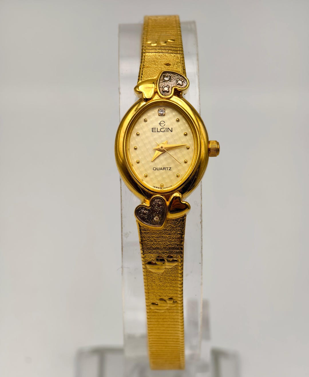 Vintage 1990s Elgin Ladies Gold Tone Quartz Watch Heart Motif Oval Dial ...
