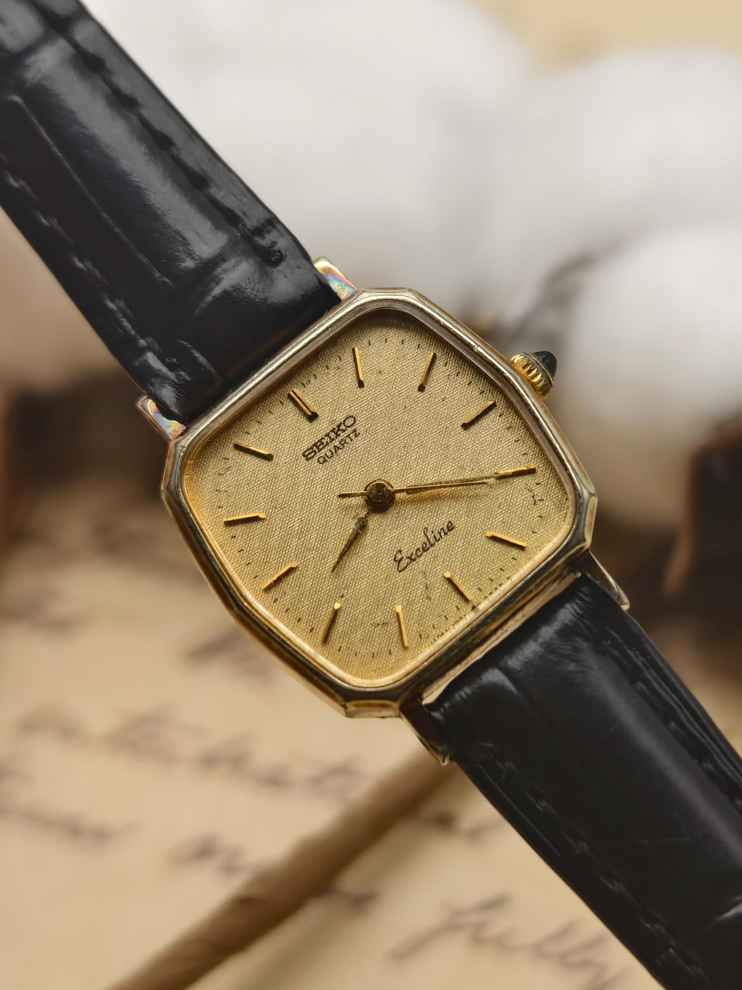 Vintage 1980s Seiko Ladies Gold Tone Quartz Watch Exceline Textured ...