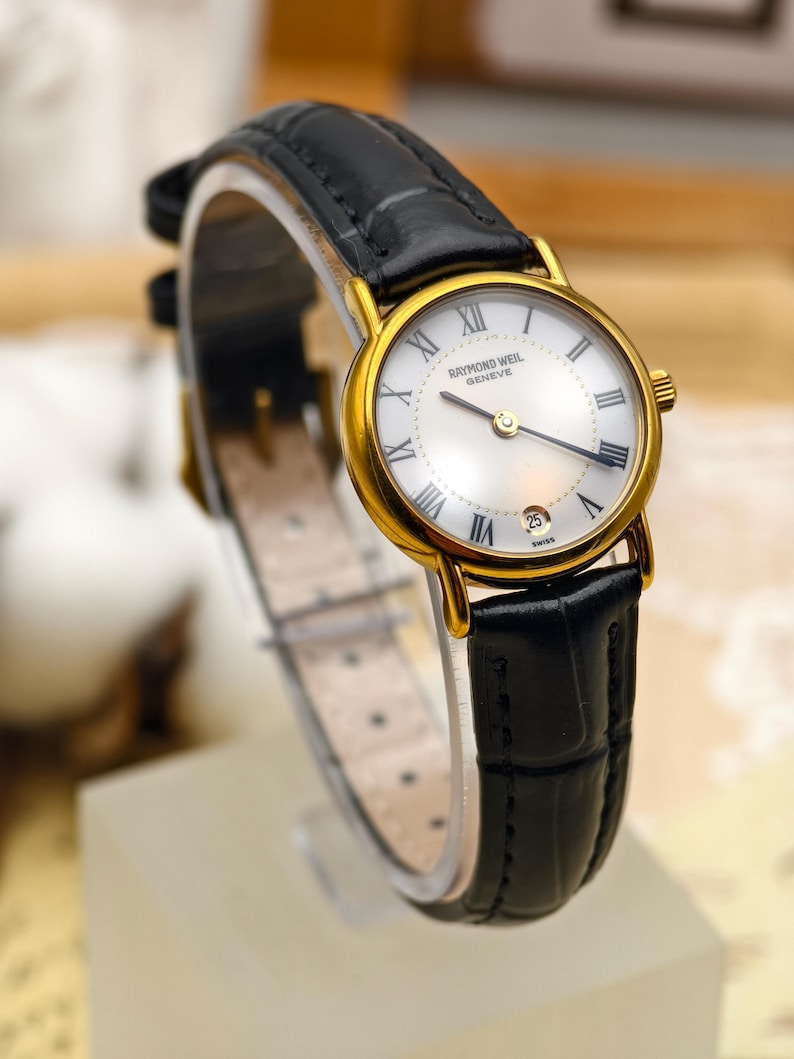 Vintage 1990s Raymond Weil Ladies Gold Plate Quartz Watch Roman Dial ...
