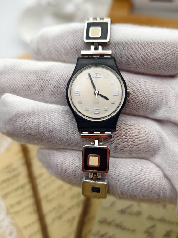 Vintage 2000s Swatch Ladies Quartz Watch Black Plasti… - Gem