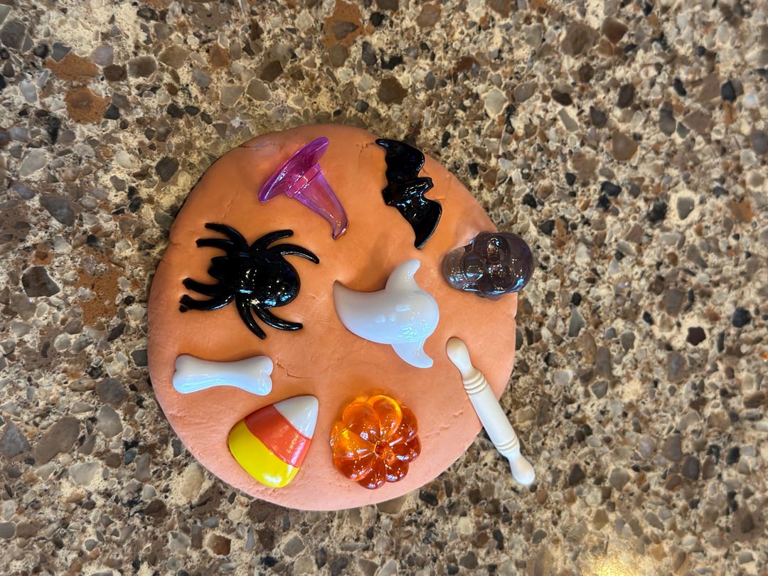 Organic Halloween Playdough Sensory Jar - HALLOWEEN - Pumpkin, Bat ...