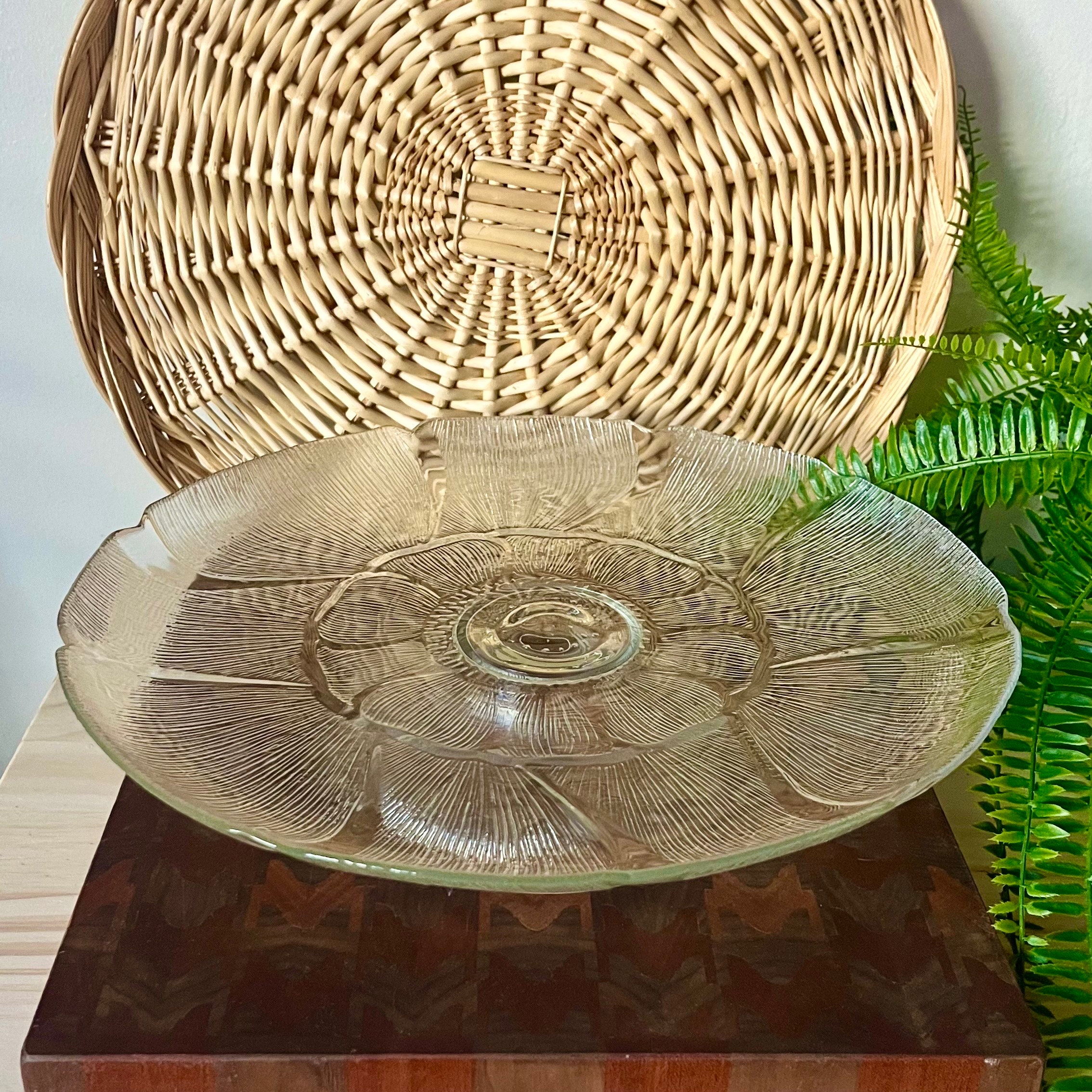 Vintage Arcoroc France fleur Glass Cake Stand rare - Etsy