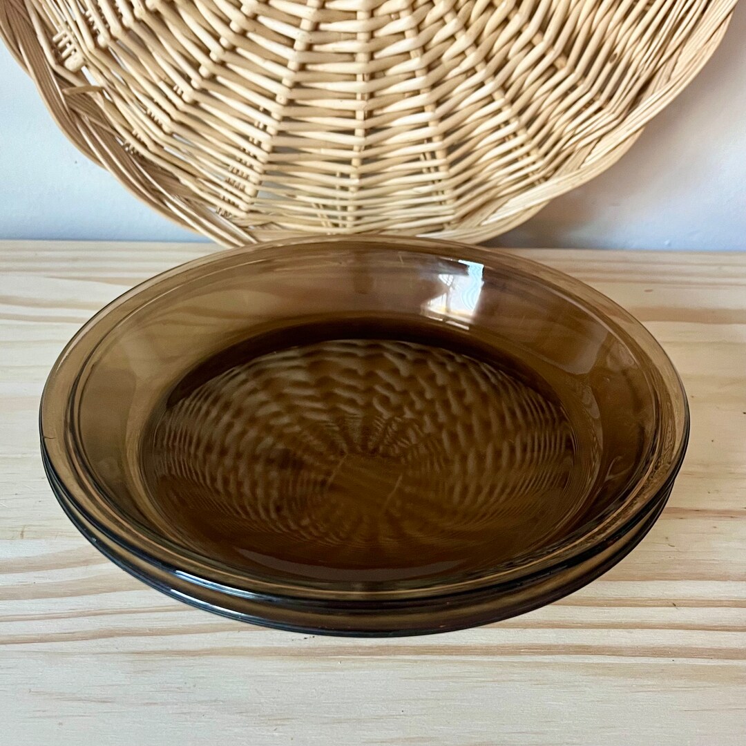 2 Vintage Pyrex Smoked Glass Pie Plates: Amber Brown, 10” - Etsy