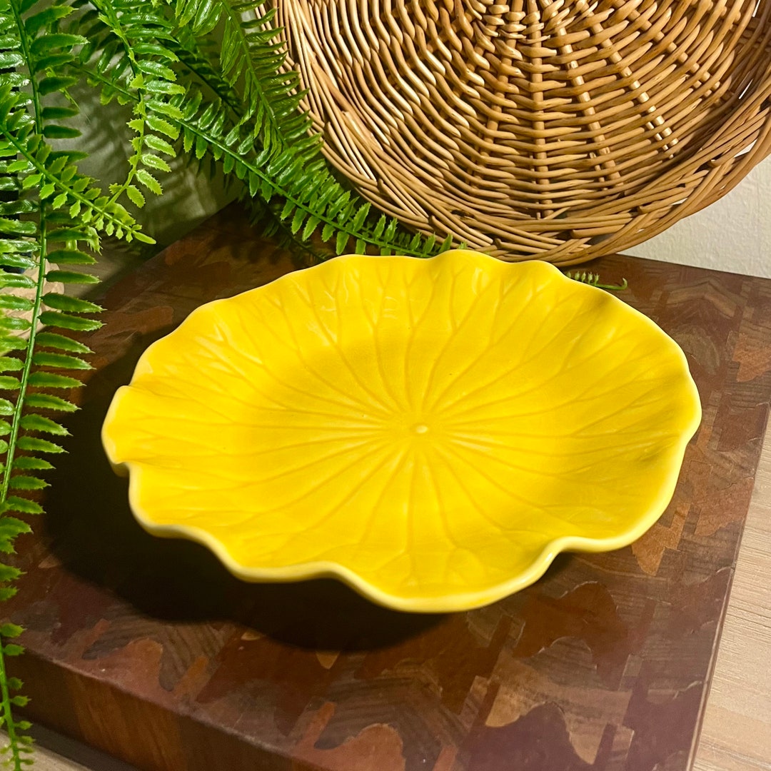 Vintage Yellow Lotus Plate by Metlox - Etsy
