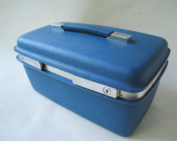 1960 Vintage , Blue Hard Shell Train Case, Small Suitcase, Luggage With ...