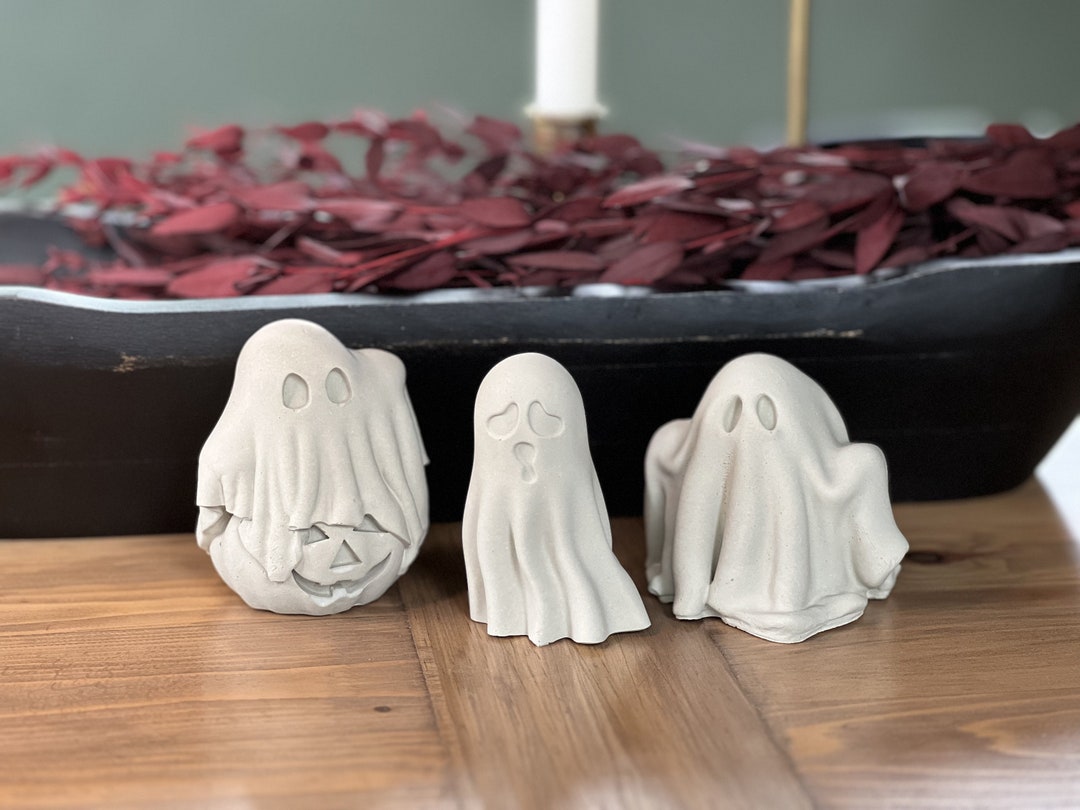 Neutral Halloween Ghosts Set of 3, Modern Concrete Place Setting ...