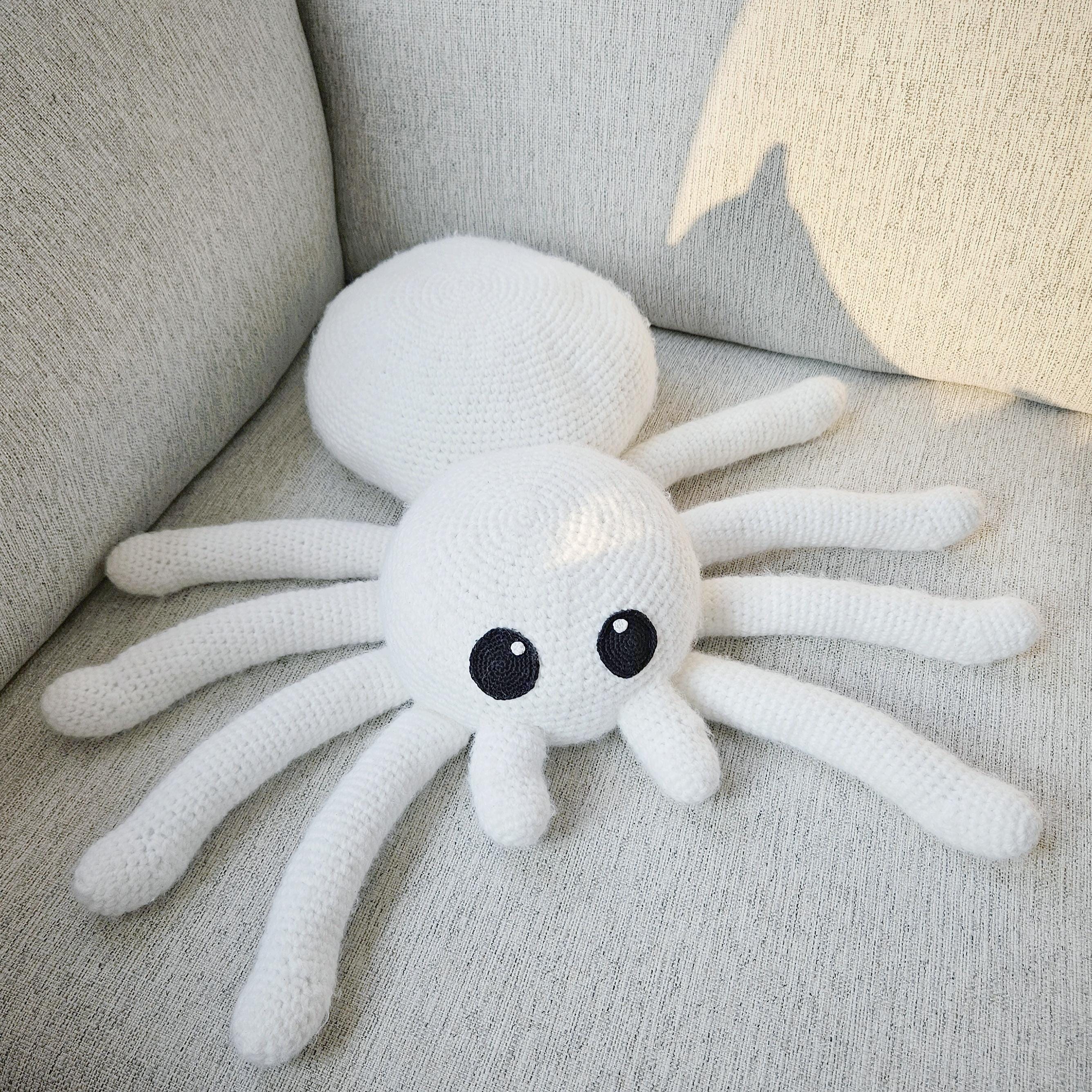 Giant Crochet Spider Pattern: Halloween Decor, Plush Toy (PDF Pattern ...