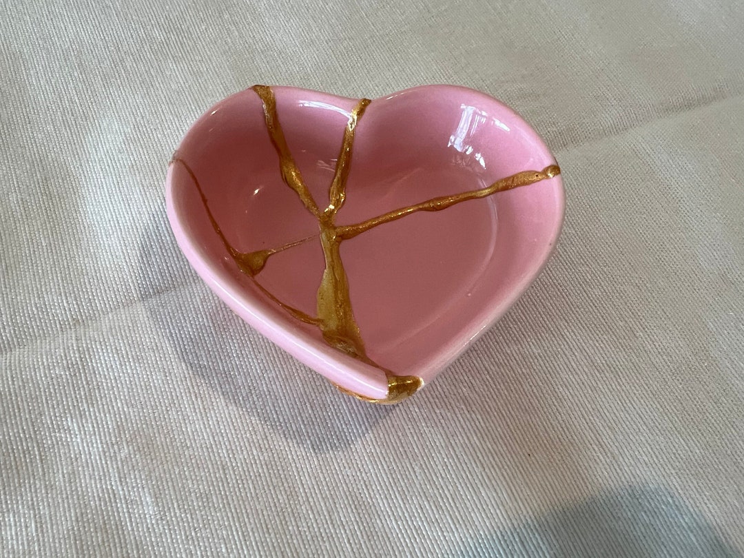 Kintsugi Japanese Heart Bowl 6 Breaks Golden Repair Gift Kintsugi ...