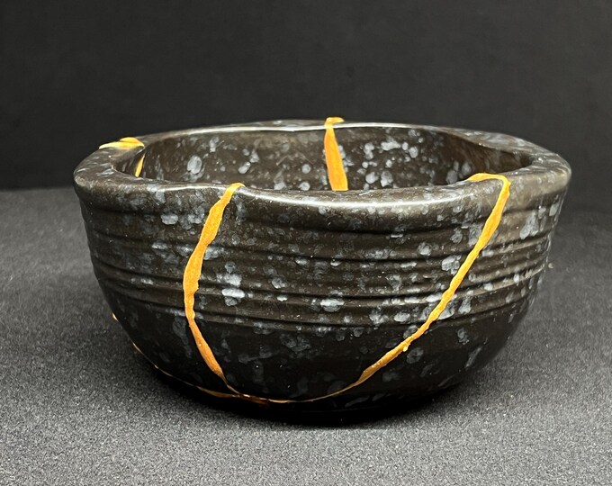 Kintsugi Taiwanese Pot/bowl - 21 Breaks - Golden Repair - Gift ...