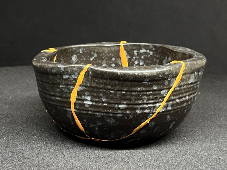 Kintsugi Taiwanese Pot/bowl 21 Breaks Golden Repair Gift Kintsugi ...