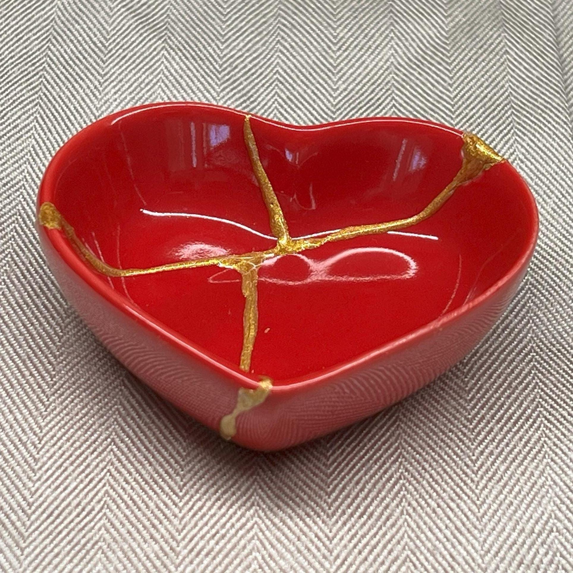 Kintsugi Red Heart Dish - Golden Repair - Gift - Kintsugi Pottery ...