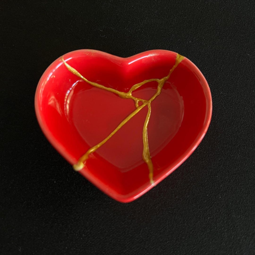 Kintsugi Red Heart Dish - Golden Repair - Gift - Kintsugi Pottery ...