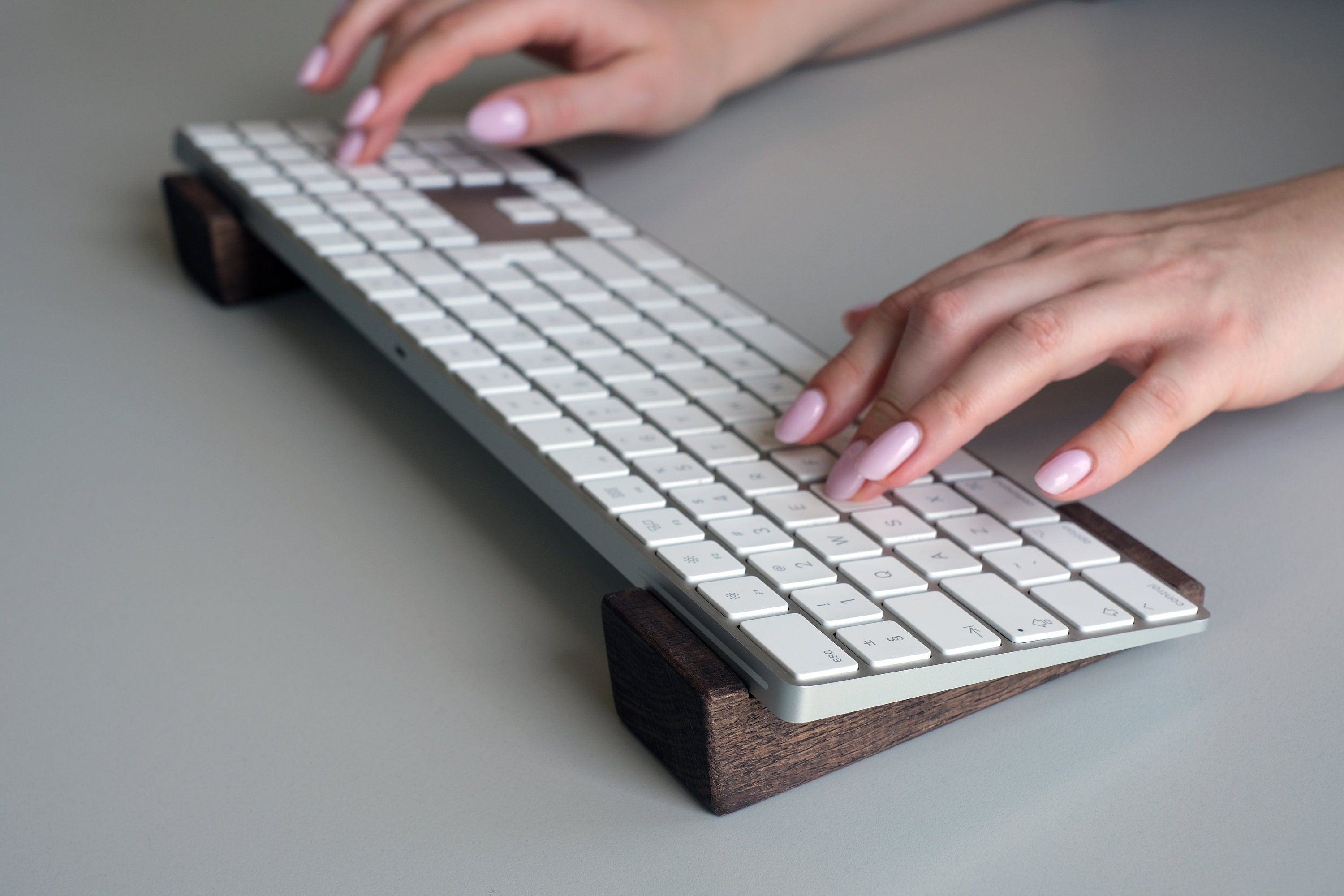 Wooden Apple Keyboard Stand / Angler - Etsy