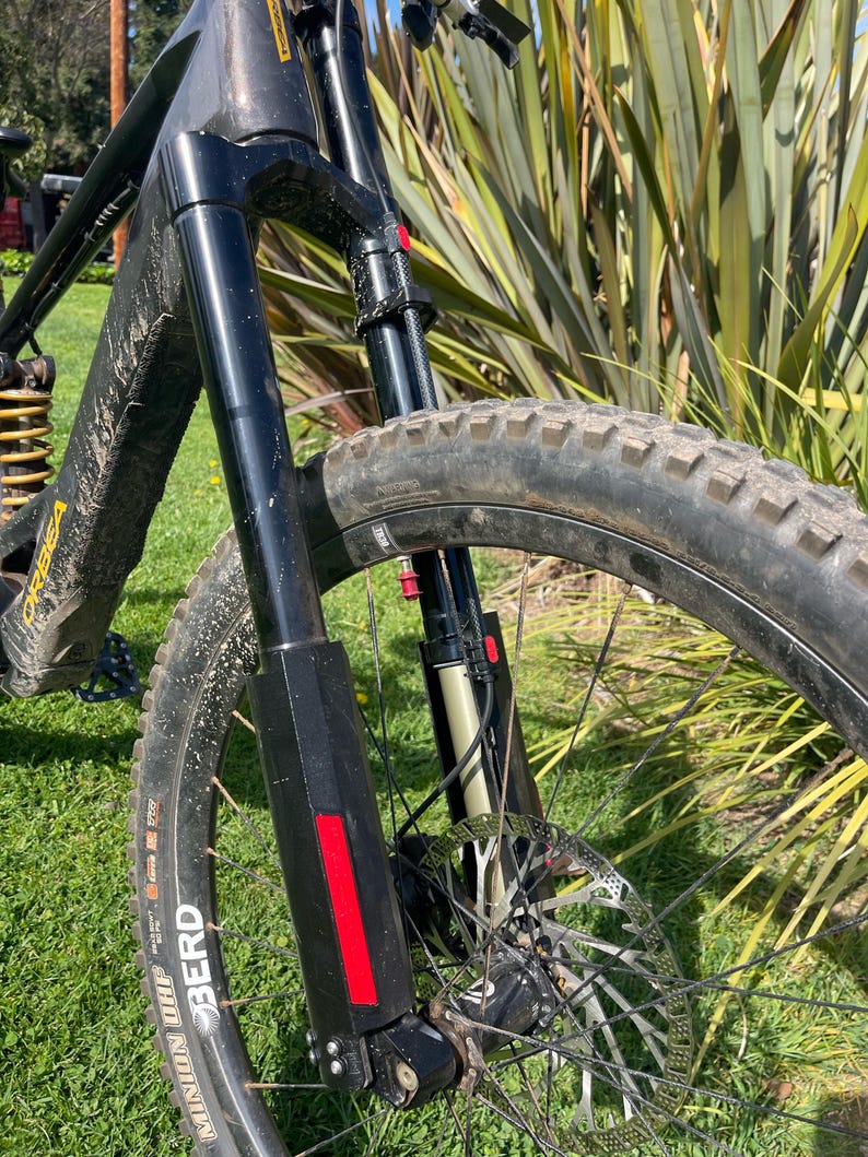 INTEND MTB Fork Guards, Carbon Fiber Moto Style Suspension Guards ...