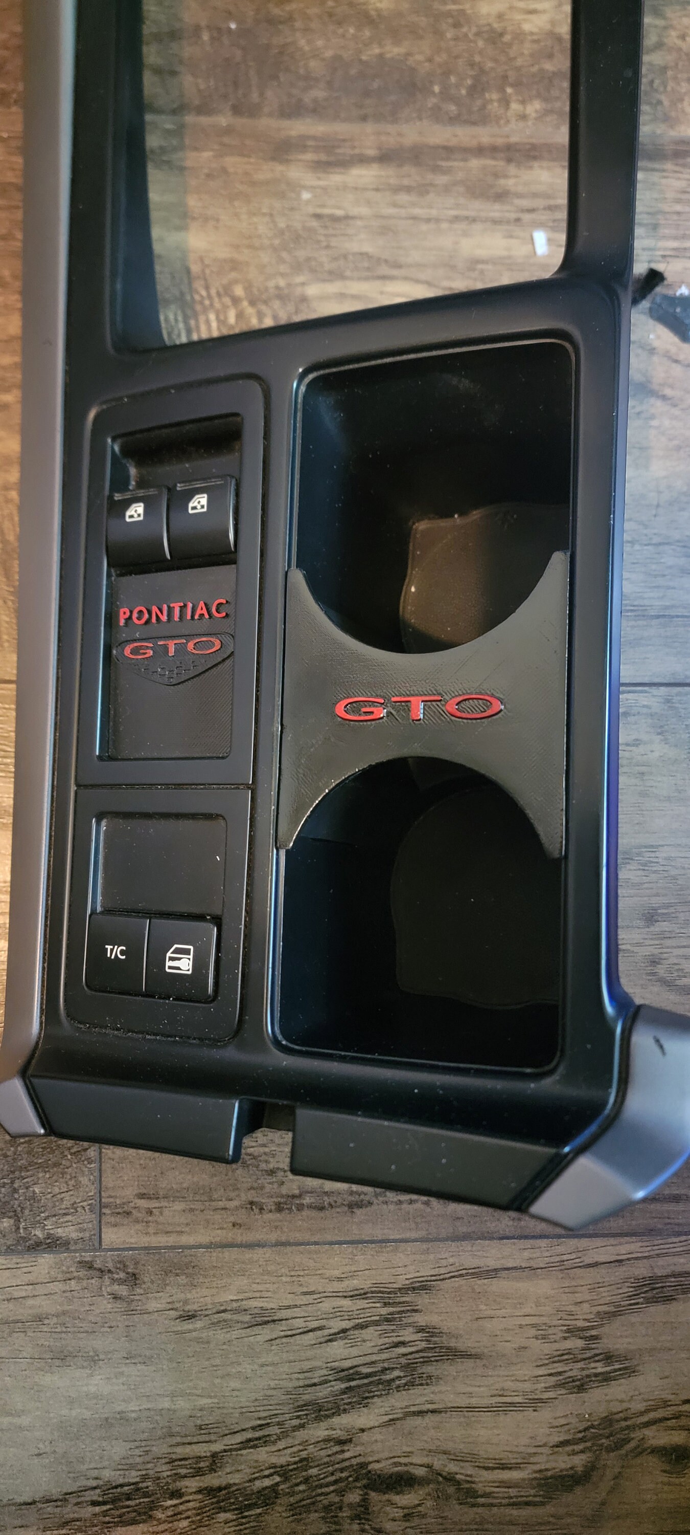 04-06 GTO Center Console Badges - Etsy