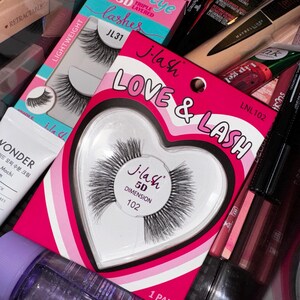 18 Full-sized Makeup Mystery Beauty Box, Cosmetic Products, Beauty ...