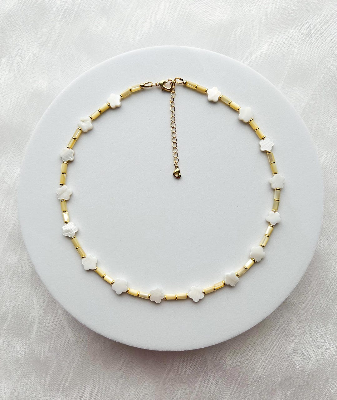 Yellow Natural Shell Necklace With Daisy Flowers, Handmade Boho Chic ...