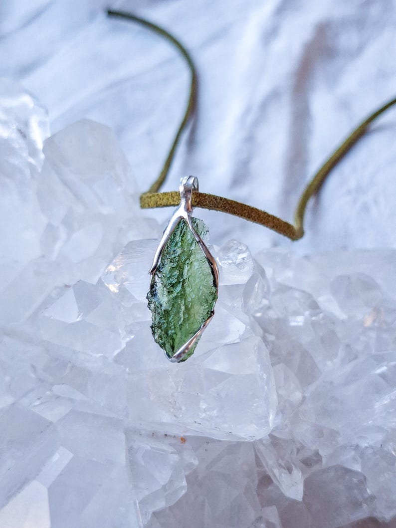 Genuine Moldavite Pendant: Green Meteorite Talisman (1,3 G) - Etsy UK