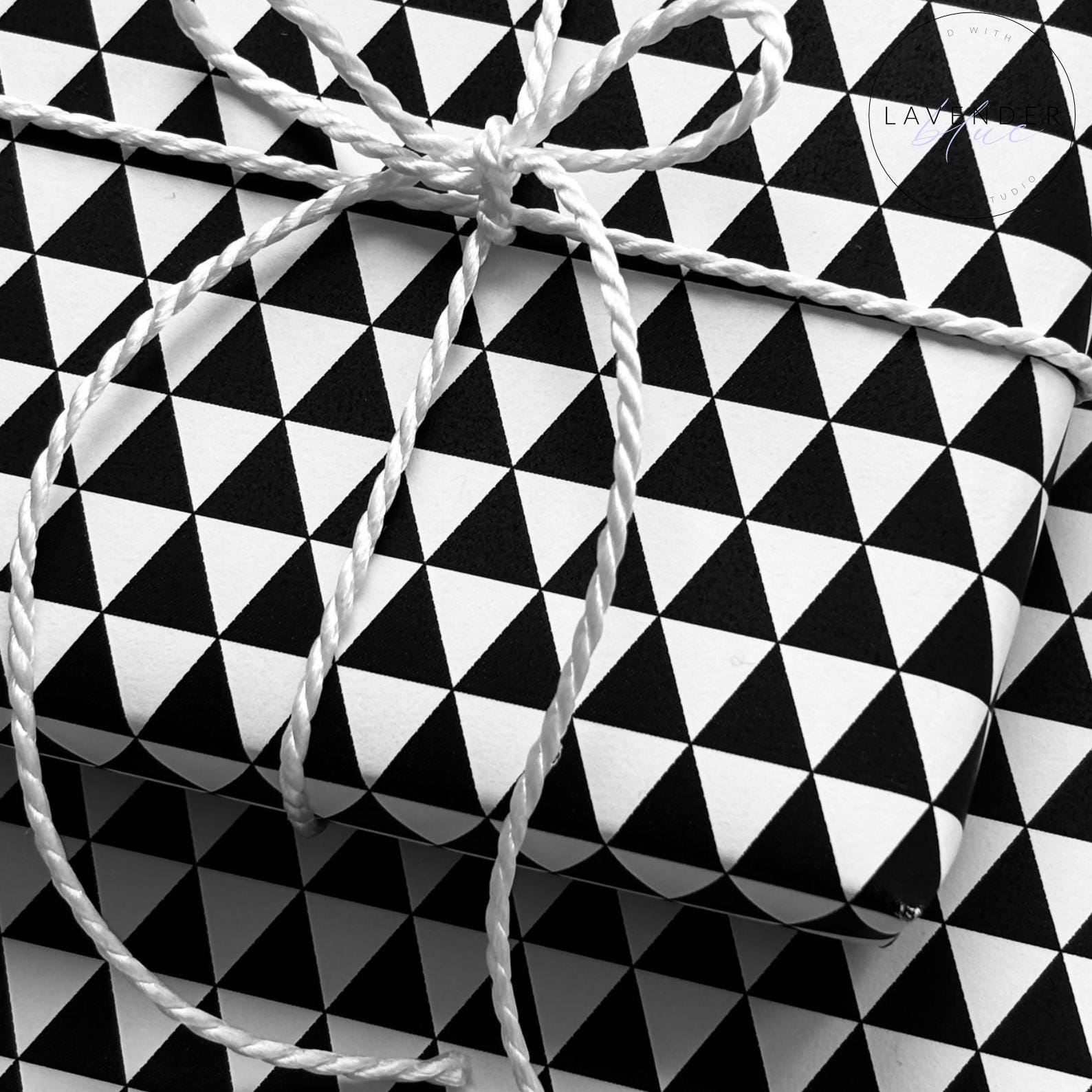 Printable Wrapping Paper With Triangle Checkerboard Pattern for Gifts ...
