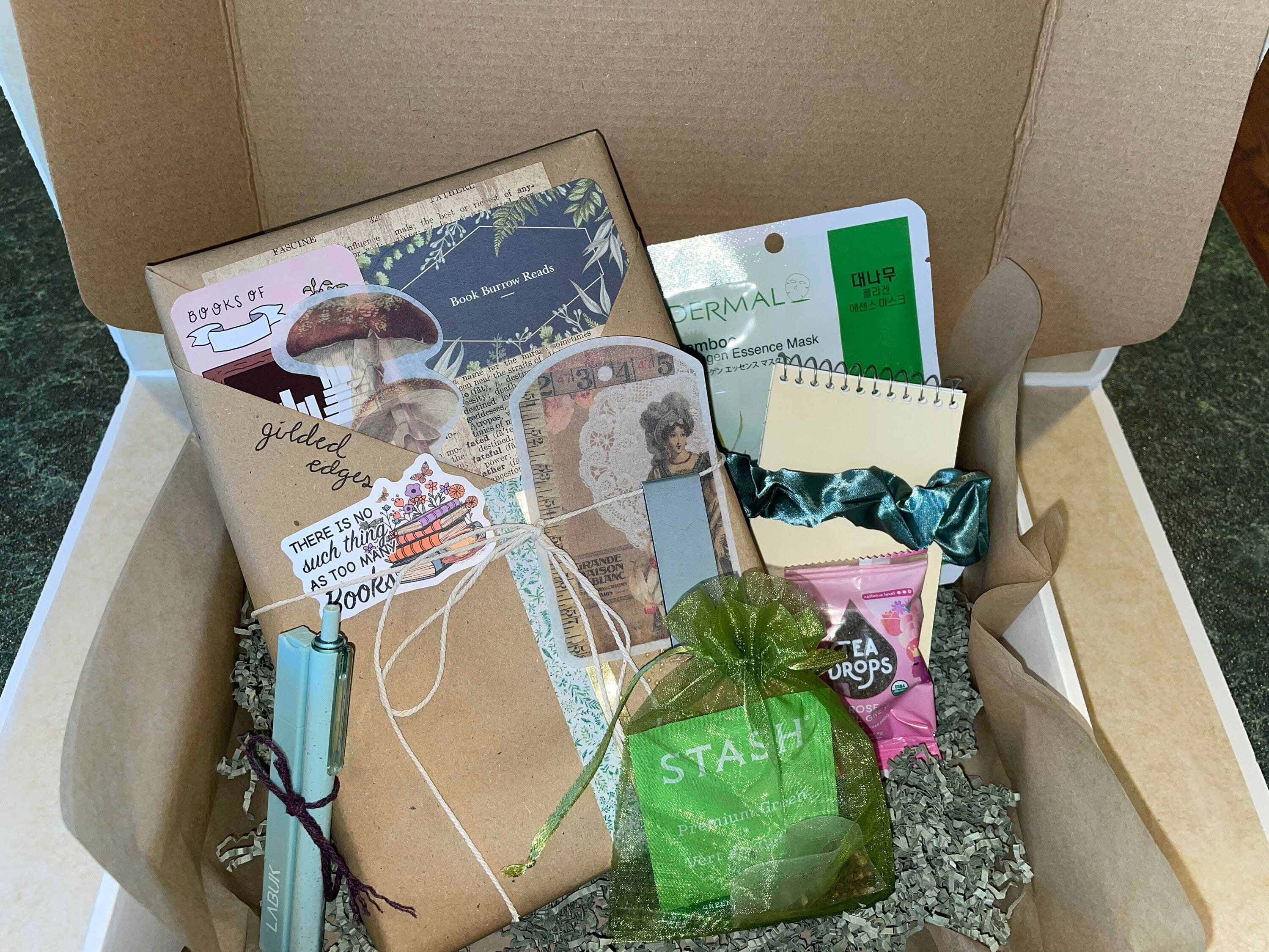 Blind Date With a Book Deluxe Box - Etsy