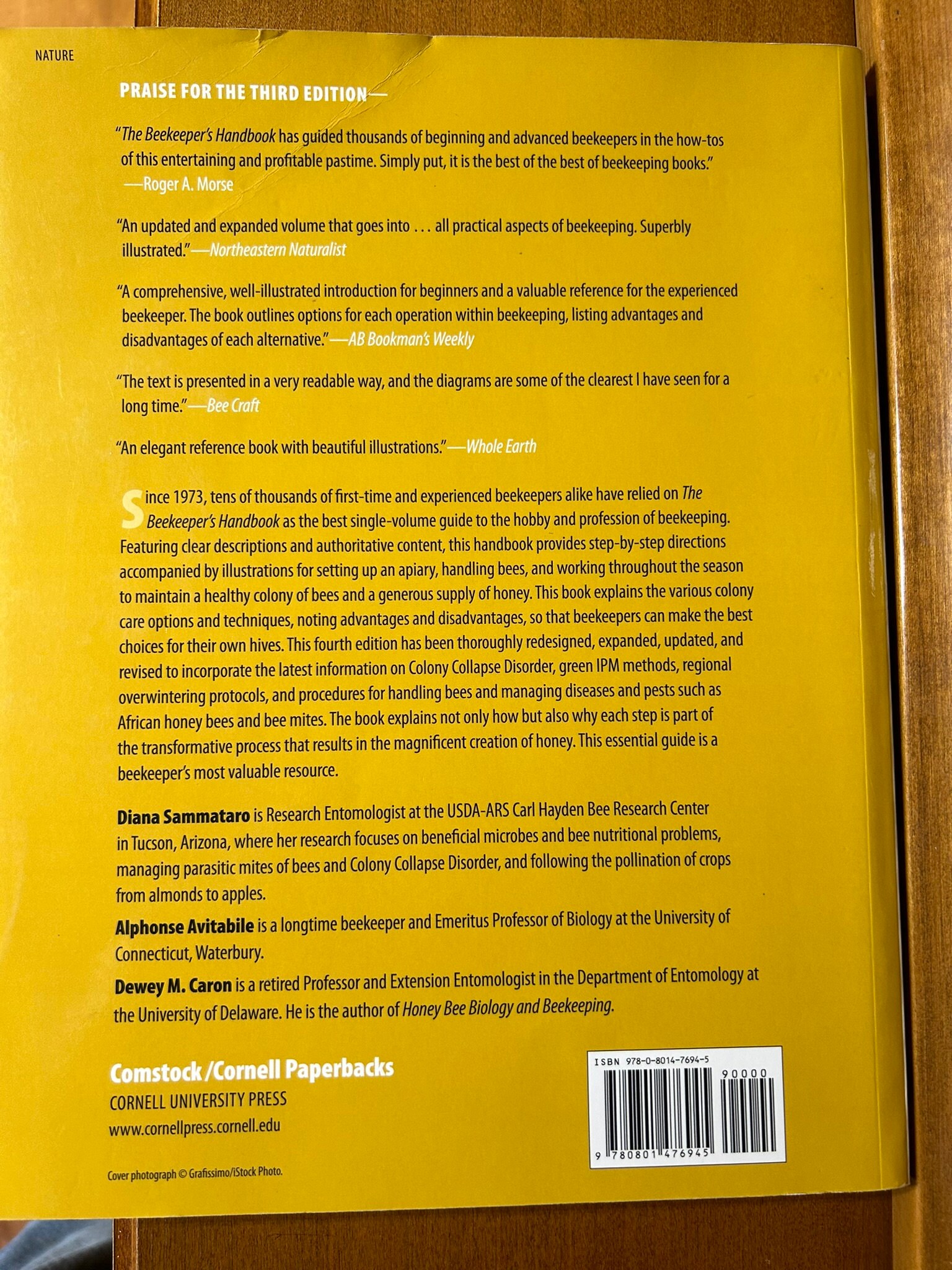 Beekeeping Books, the Beekeeper's Handbook by Sammataro,avitabile, A Beekeeper's Year by Johnson ...