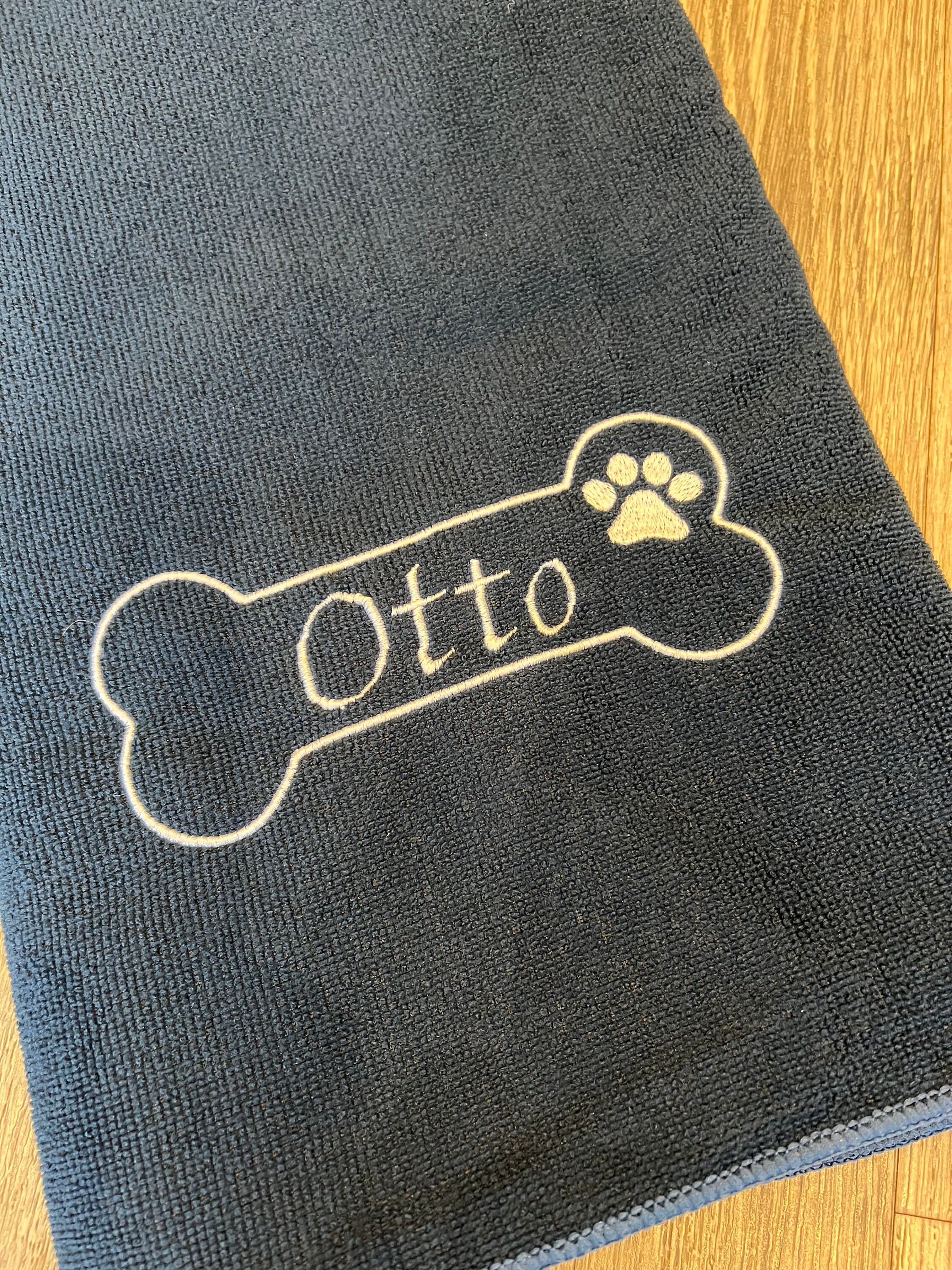 Bone and Paw Embroidery File - Etsy