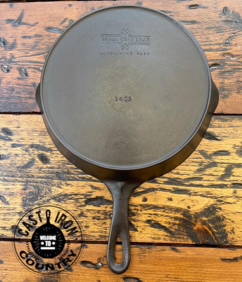 Wards Cast Iron 8 Skillet Made by Wagner for Montgomery Ward Stores in ...