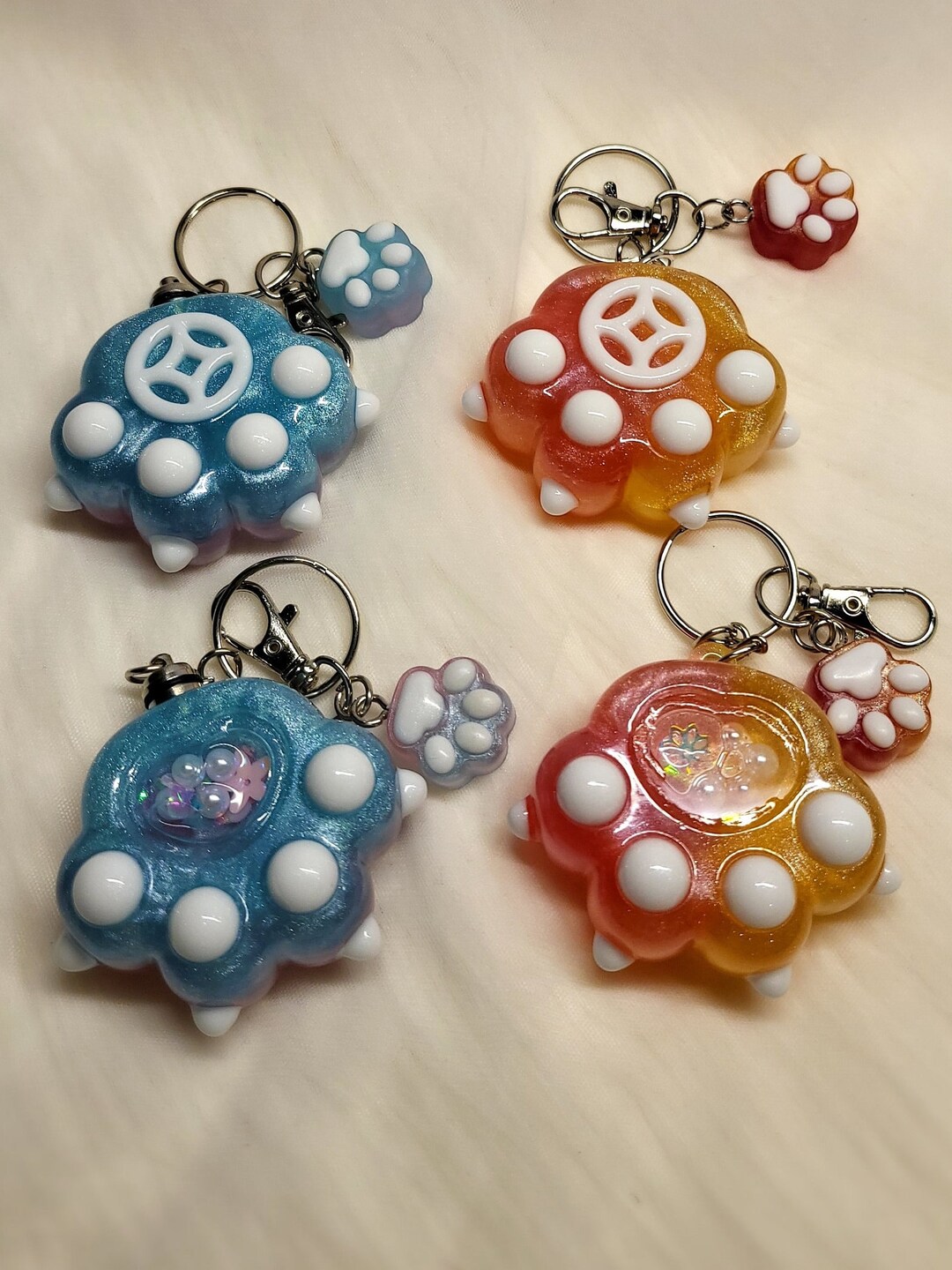 Large Cat Paw Light UP Key Chain Shaker - Etsy