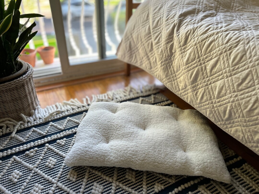 Waterproof Dog Crate Mat: Reversible Fleece Travel Bed - Etsy