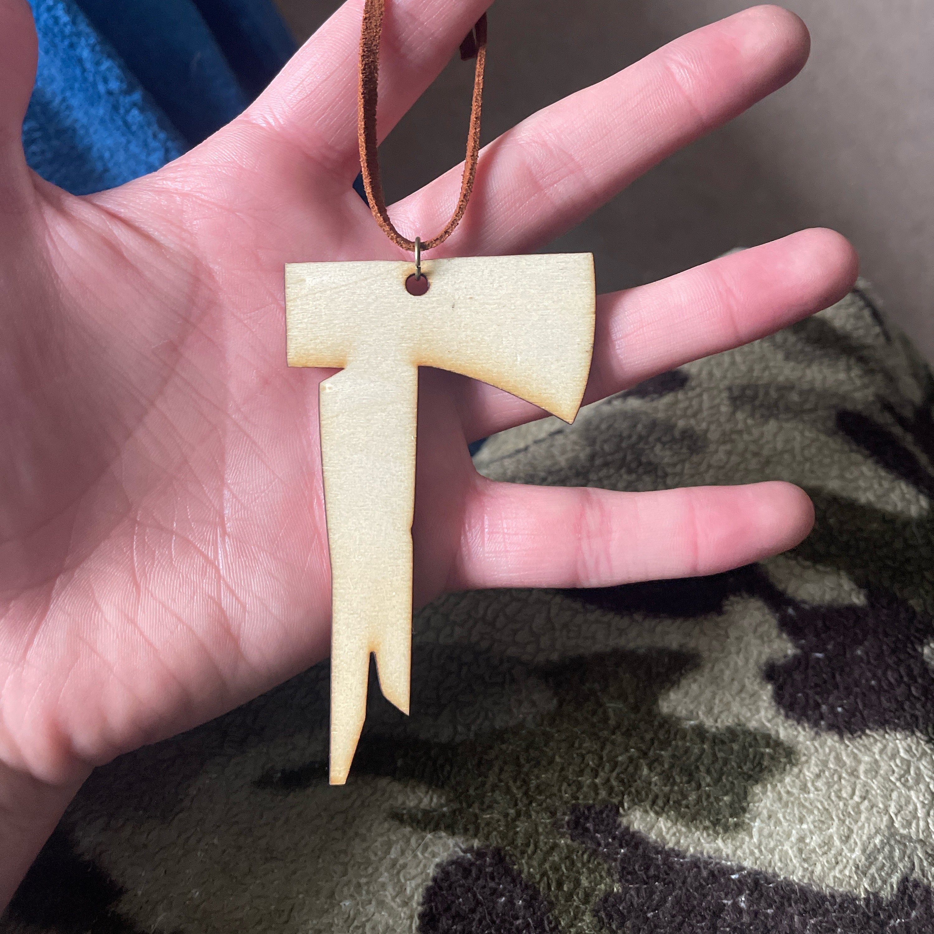 The Long Dark Inspired Hatchet Wood Laser-cut Rustic Christmas Tree ...