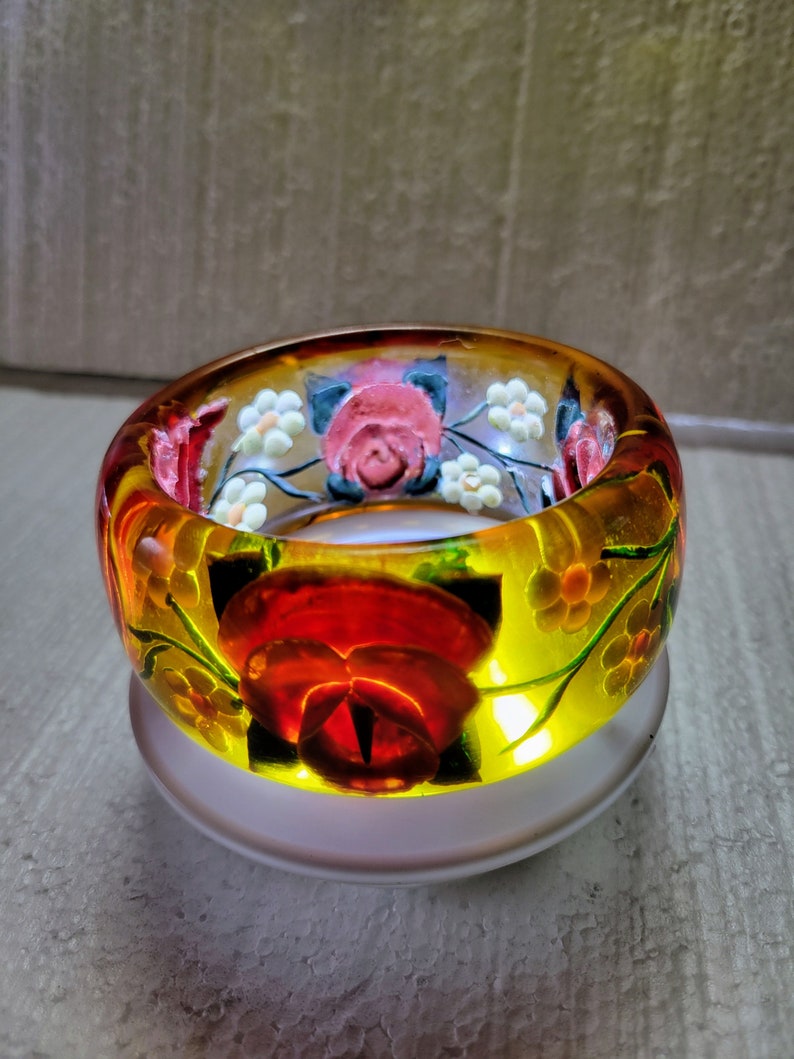 Translucent Big Flowers Bakelite Bangle - Etsy