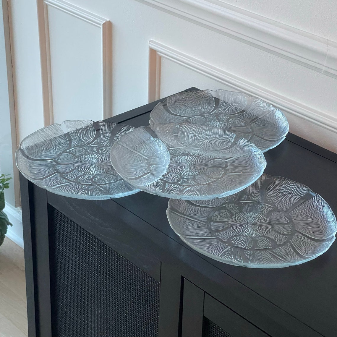 Vintage Large Dinner Plate Set of 4 Arcoroc Fleur Clear Pressed Glass ...