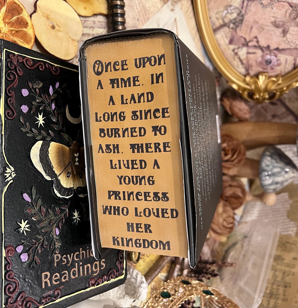 Kingdom of Ash | Sarah J. Maas | Sprayed Edges | Bookish Stickers - Etsy