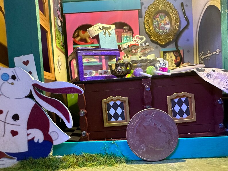 Mini Alice in Wonderland - Etsy