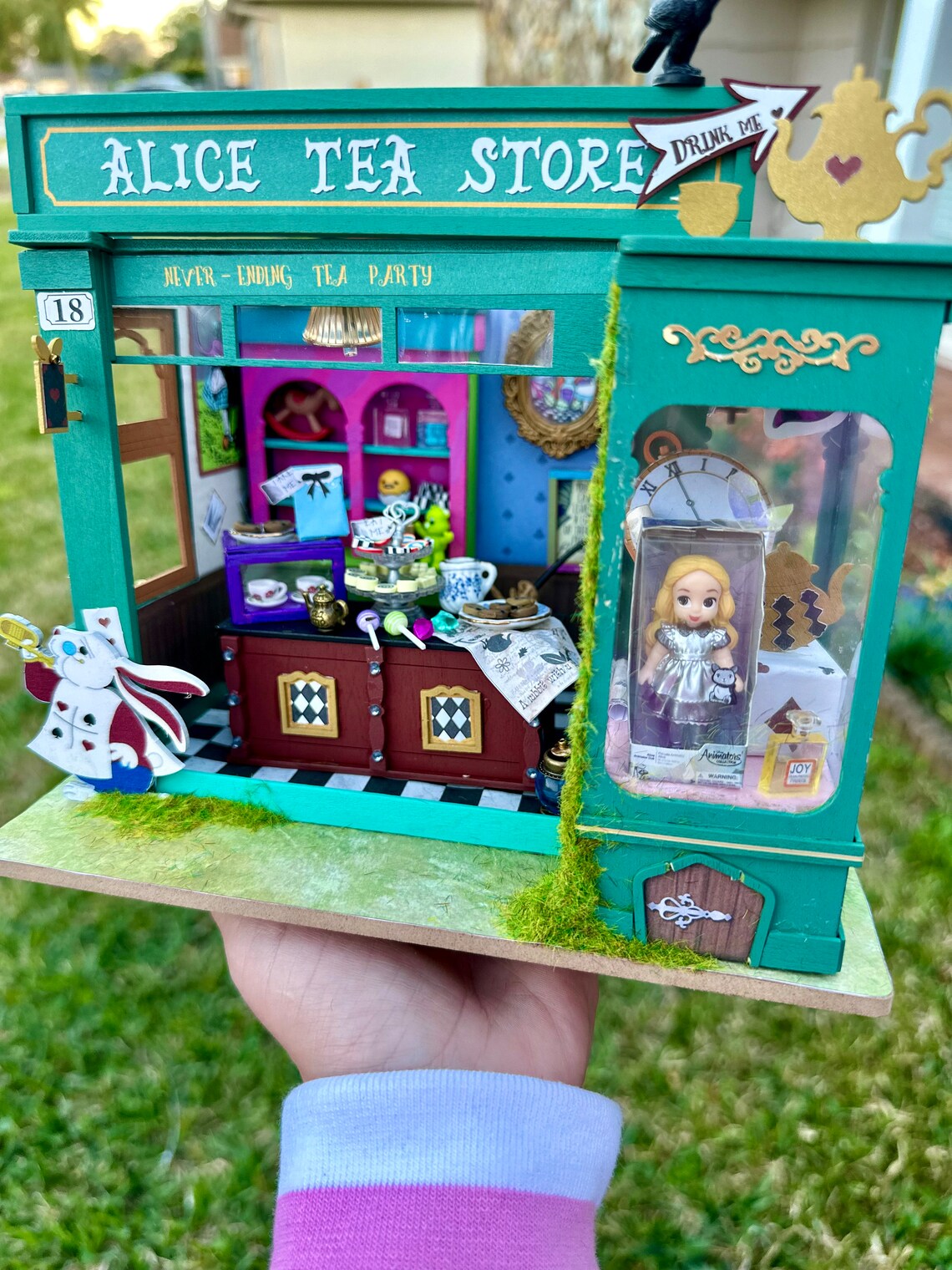 Mini Alice in Wonderland - Etsy