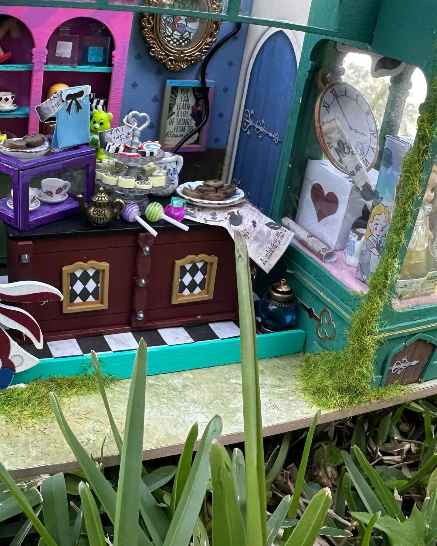 Mini Alice in Wonderland - Etsy